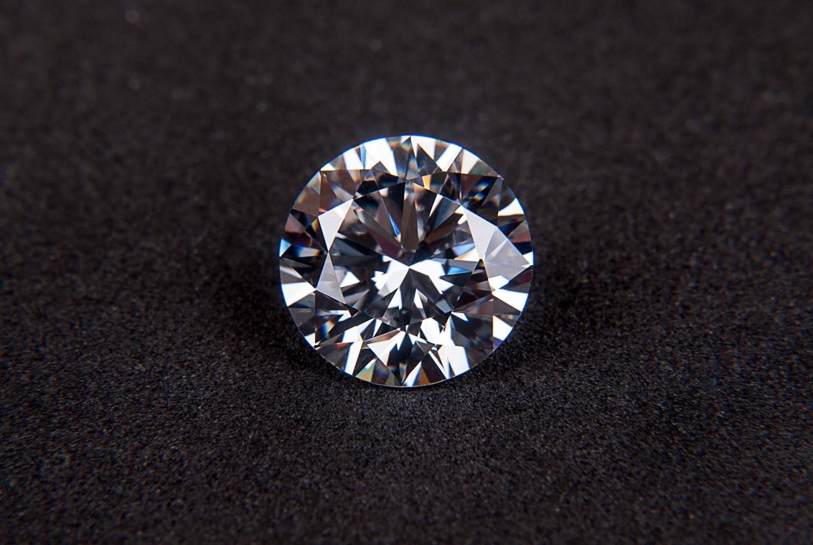 Hoe ontstaan diamanten? Een blik uit het verleden - Ja-diam